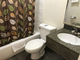 Quarto | Banheiro | Produtos de toalete grátis, toalhas de banho