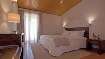 Apartamento T3 Lagar | Roupa de alta qualidade, secretária, quartos insonorizados