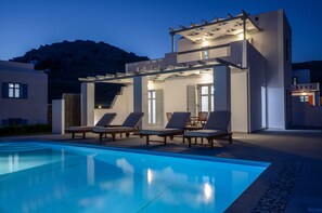 Villa, piscina privativa, vista para o mar (Heron) | Terraço/pátio interior