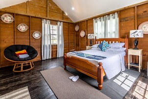 Loft Superior, 1 quarto, acesso à piscina, vista para a piscina | Lençóis de algodão egípcio, roupa de alta qualidade