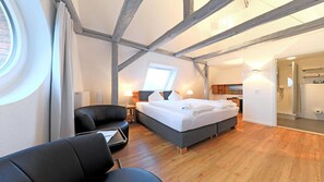 Quarto Duplo Deluxe, 1 cama queen-size, vista para o porto | Cortinas/cortinados opacos, quartos insonorizados, Wi-fi grátis 