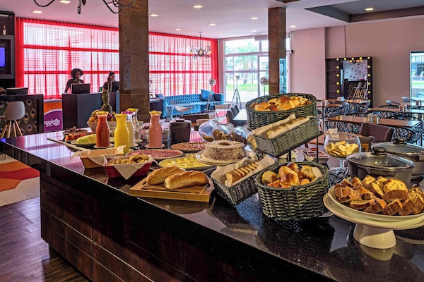 Café da manhã com buffet todos os dias (BRL 39.00 por pessoa)