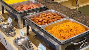 Café da manhã com buffet todos os dias (JPY 1800 por pessoa)