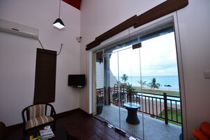 Quarto superluxo | Cofres nos quartos, escrivaninha, quartos à prova de som