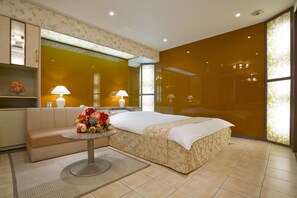 Quarto Duplo, não fumadores (Check in 15:00) | Minibar, com decoração personalizada, com mobília individualizada 