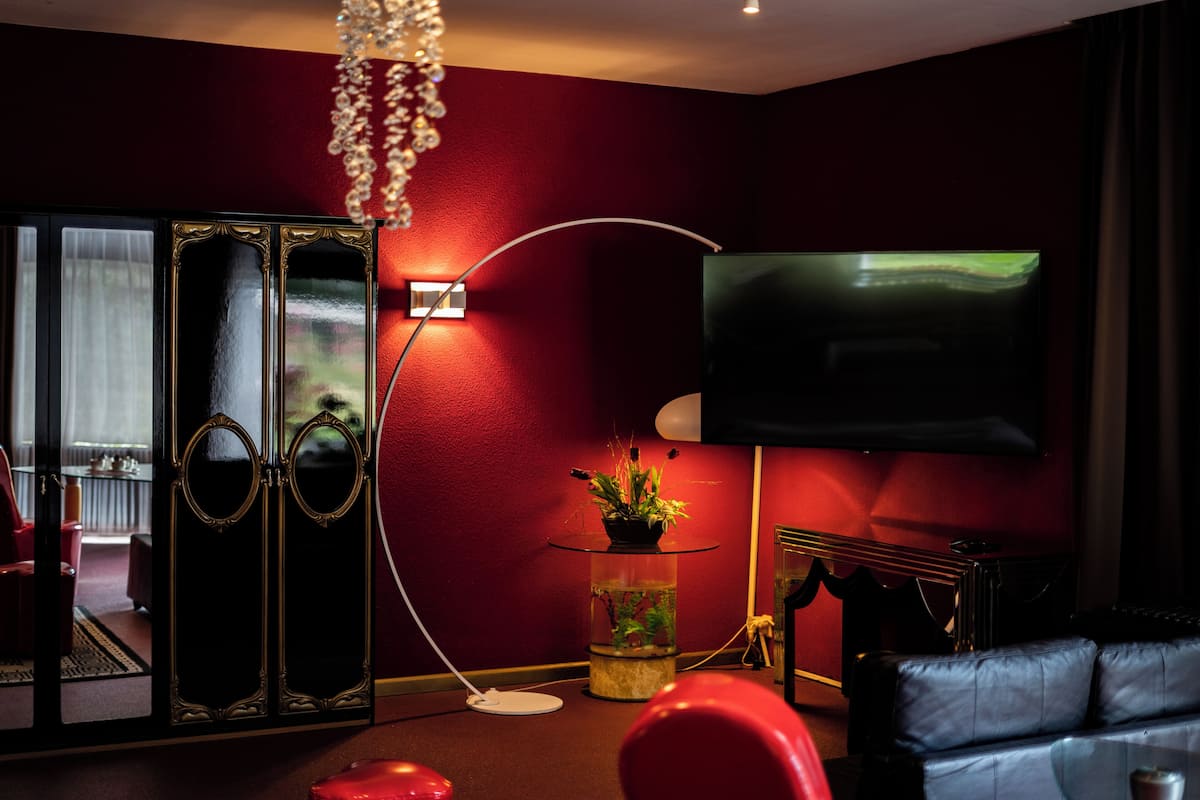 Suite Royal, vista para o jardim | Secretária, quartos insonorizados, berços/camas para crianças