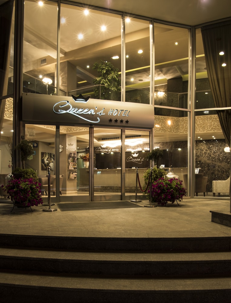 Queen's Hotel - Skopje