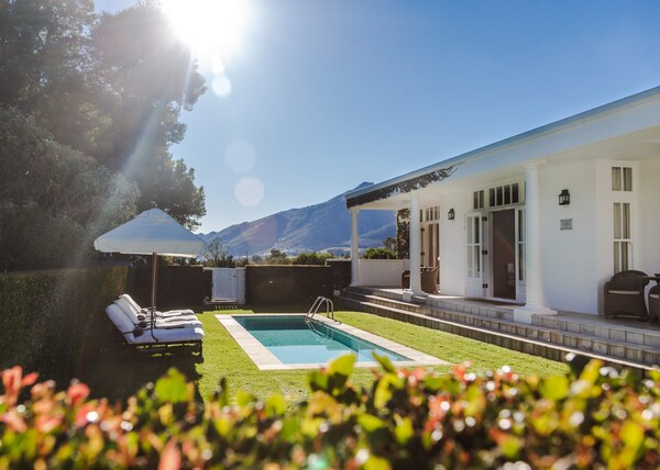 Lily Pond House At Le Lude - Franschhoek