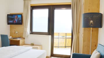 Quarto solteiro conforto, sacada | 1 quarto, roupas de cama premium, berço de viagem, Wi-Fi de cortesia