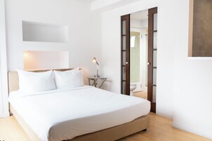 Estúdio, cozinha americana | Individualmente decorados, escrivaninha, cortinas blackout