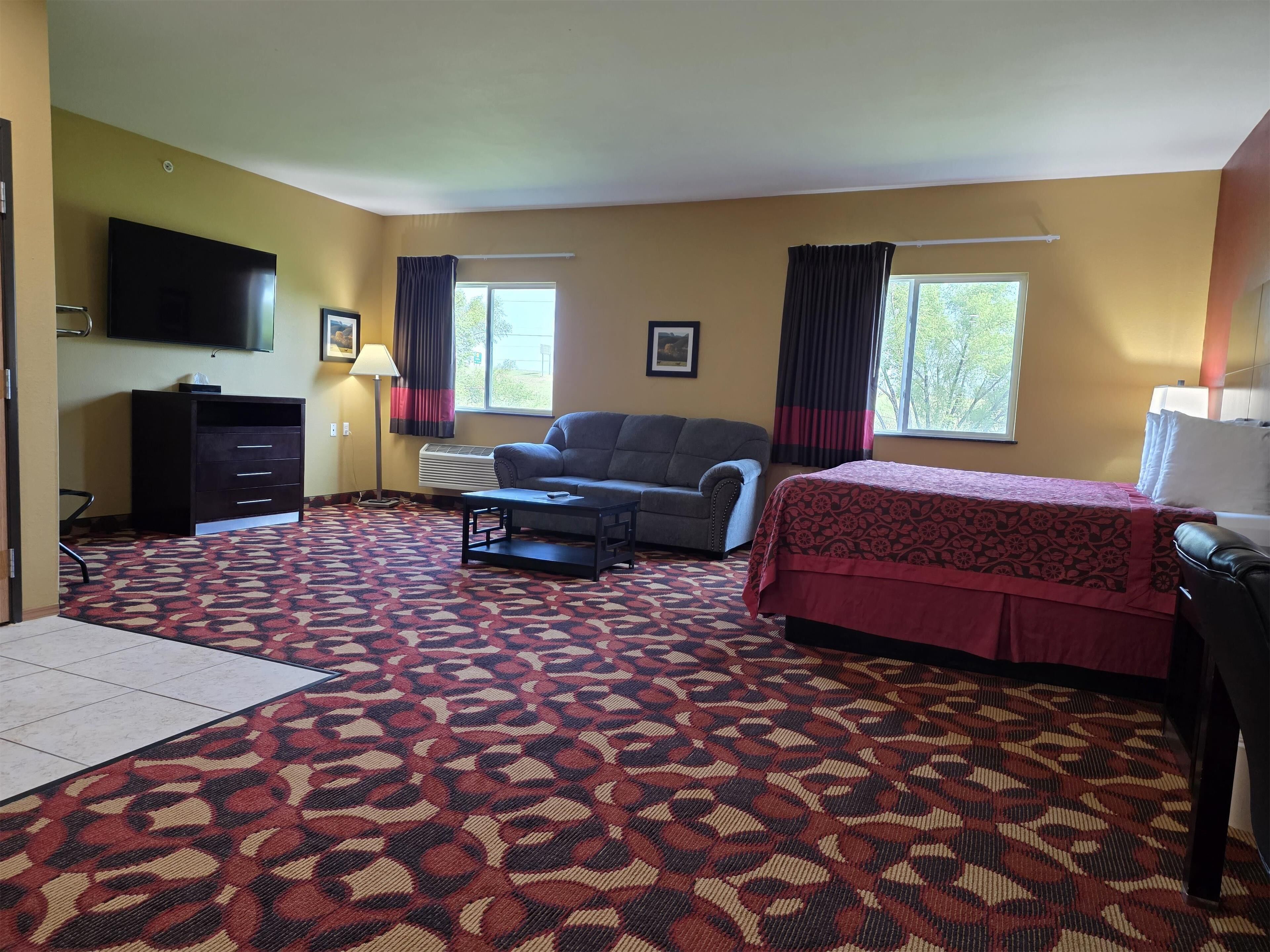 Quarto Standard, 1 cama king-size, não fumadores, cozinha (Larger Room) | Secret ária, ferro/tábua de engomar, Wi-fi grátis 