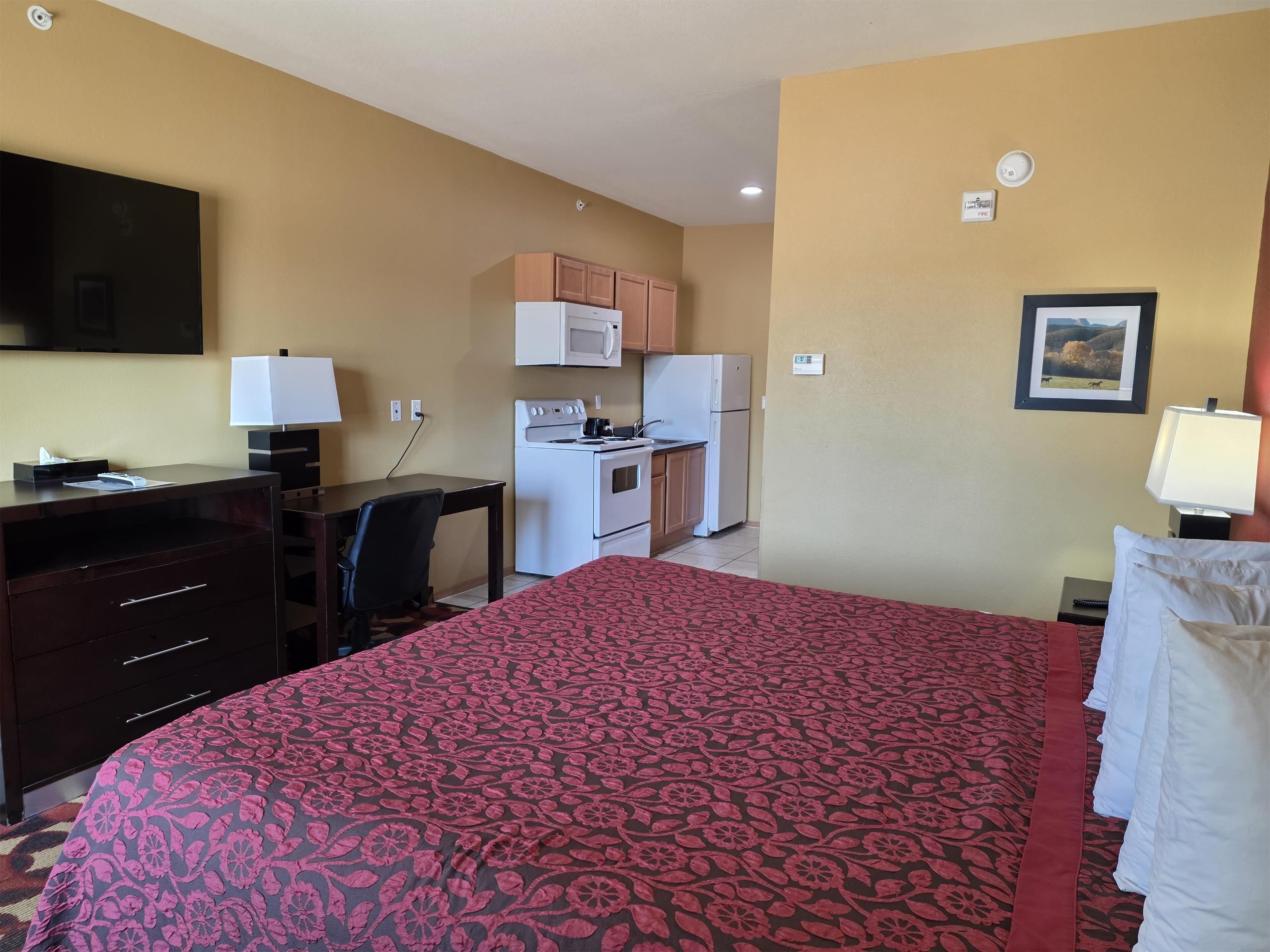 Quarto Standard, 1 cama king-size, não fumadores, cozinha | Secretária, ferro/tábua de engomar, Wi-fi grátis 