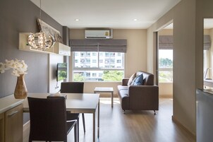 Televisor de ecrã plano de 32 polegadas com canais via satélite 