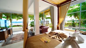 Luxury Beachfront Suite | 1 quarto, minibar, cofre no quarto, com decoração personalizada 