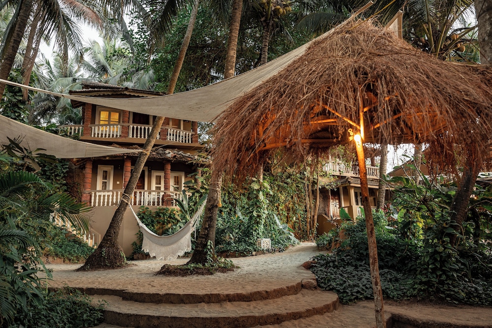 Anahata Retreat Sea Front Resort - Goa