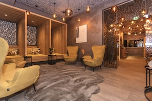 Sauna seca, sauna a vapor