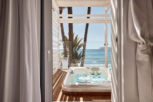 Sunset Suite, Sea View with Outdoor Jacuzzi | Parte interna