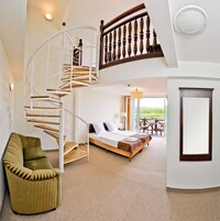 Apartamento Familiar | Secretária, cortinas/cortinados opacos, ferro/tábua de engomar 