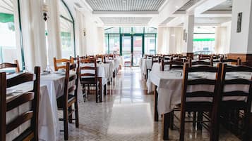 Almoço e jantar