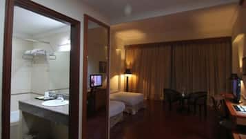 Quarto Superior | Cofre no quarto, secretária, cortinas/cortinados opacos, Wi-fi grátis