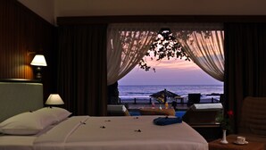 Quarto luxo, vista para o mar (Front Row)