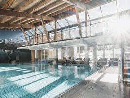 Piscina interior, da(s) 7:00 à(s) 19:30, espreguiçadeiras 