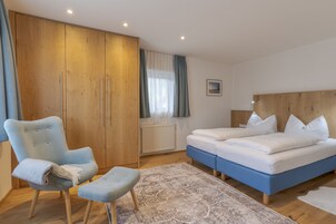 Apartamento Comfort, 2 quartos (excl. 110€ Cleaning Fee) | Cofre no quarto, Wi-fi grátis, com decoração personalizada