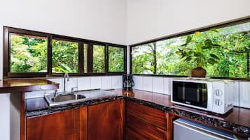 Casita El Volcan | Cozinha privada | Geladeira