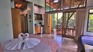 Casita El Bosque | Roupa de alta qualidade, com decoração personalizada