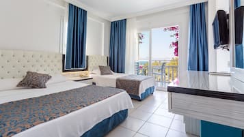 Quarto triplo | Cofres nos quartos, Wi-Fi de cortesia