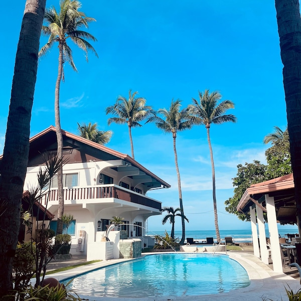 The Coral Beach Club - Lian
