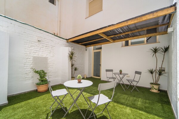 La Siesta De Picasso - Málaga