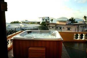 Banheira de hidromassagem exterior