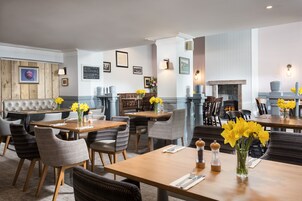 Pequenos-almoços, almoços e jantares servidos 