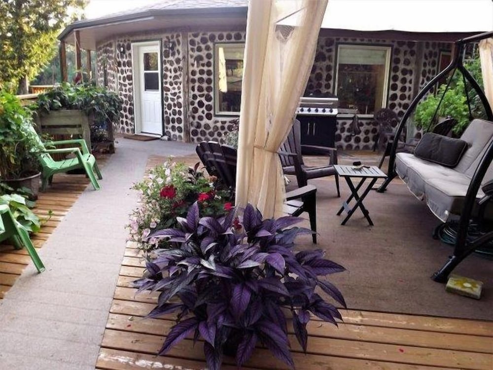 The Gathering Place On Golden Ponds - Ontario