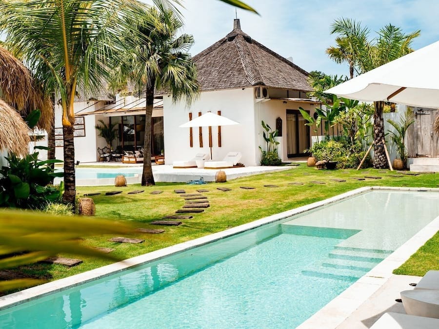 3 piscinas exteriores, espreguiçadeiras