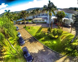 Fachada da propriedade