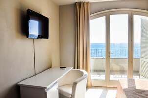 Minibar, com decoração personalizada, com mobília individualizada 