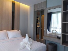 3 Bedroom with Private Pool  | 3 quartos, cofres nos quartos, escrivaninha, cortinas blackout