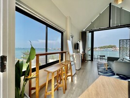1 Bedroom Seaview Suite Corner | Cofre no quarto, Wi-fi grátis, roupa de cama fornecida