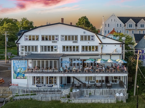 The Dockside Inn & Restaurant - Lunenburg