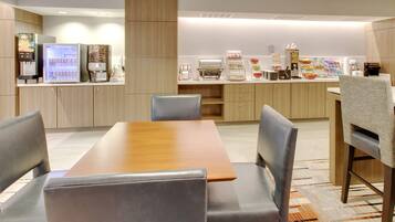 Pequeno-almoço tipo buffet diário incluído