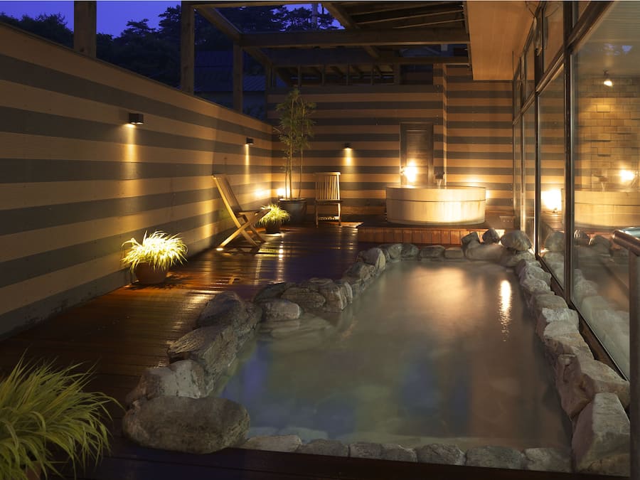 Banheira de hidromassagem exterior