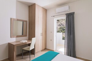 Apartamento, 2 quartos | 2 quartos, roupa de alta qualidade, cofre no quarto