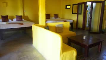 Quarto Familiar | Secretária, camas desdobráveis, Wi-fi grátis