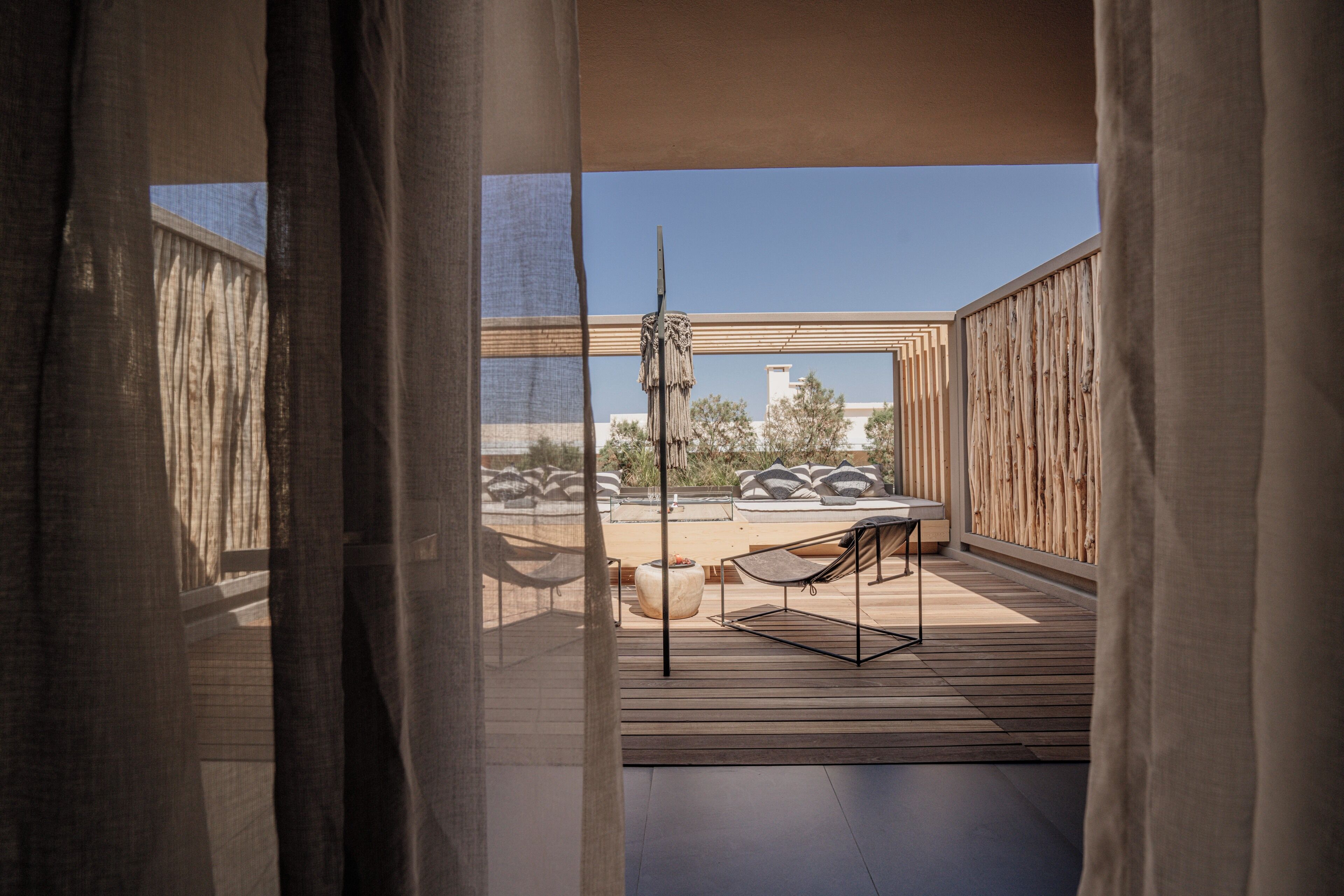 Quarto Deluxe, vista para o jardim | Vista da varanda
