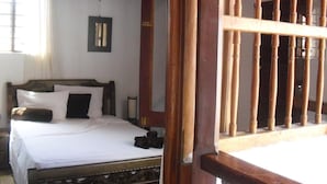 Minibar, cofre no quarto, Wi-fi grátis 