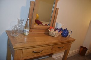 Quarto Individual Superior, casa de banho anexa | Wi-fi 