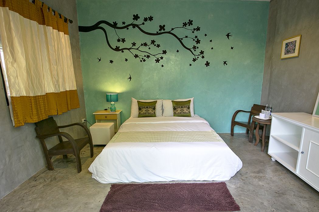 Standard Fan | Secretária, cortinas/cortinados opacos, camas desdobráveis 