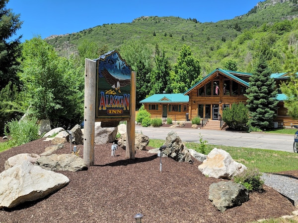 Alaskan Inn - Ogden, UT